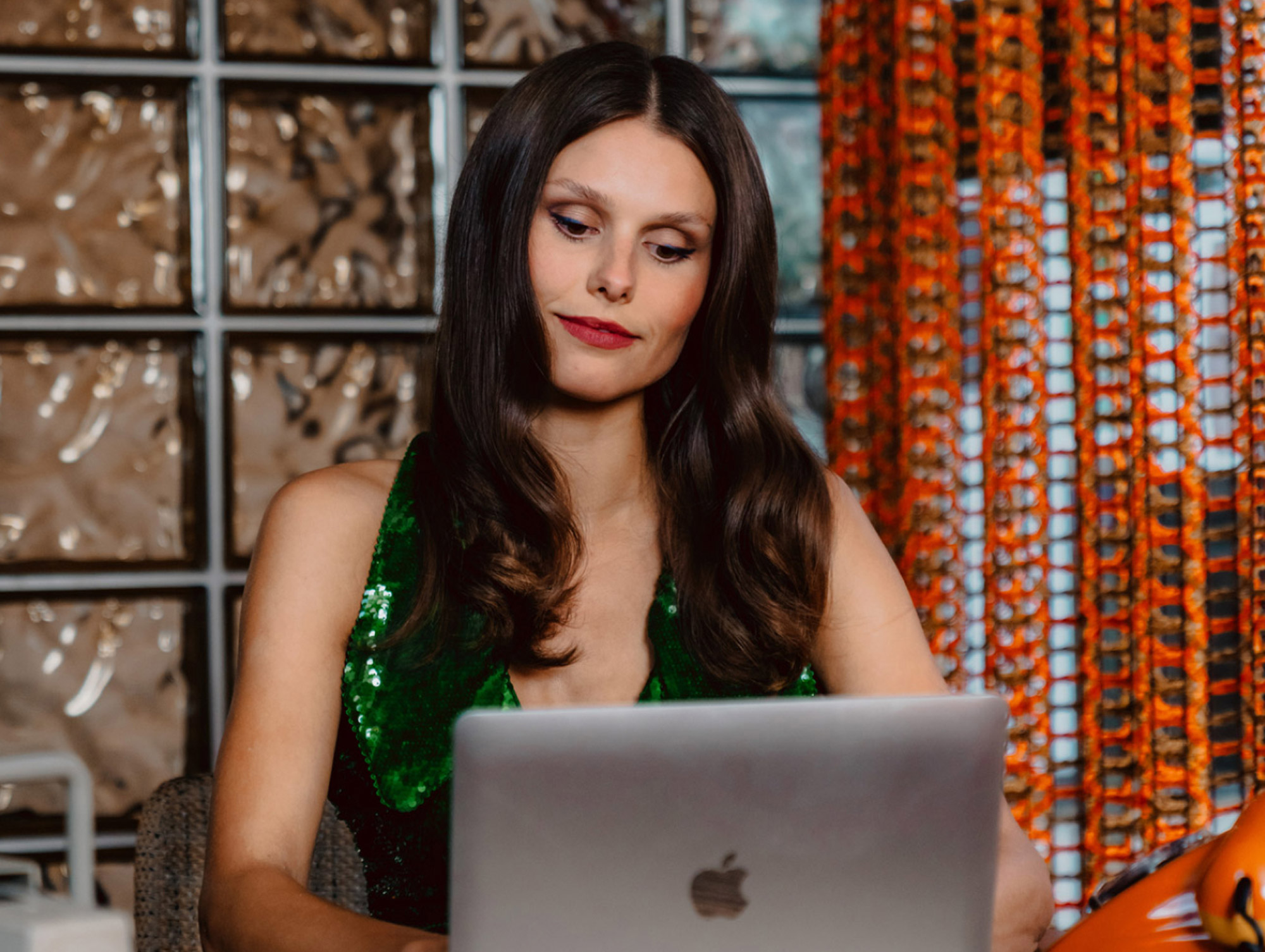 What is outreach in sales and how to track performance